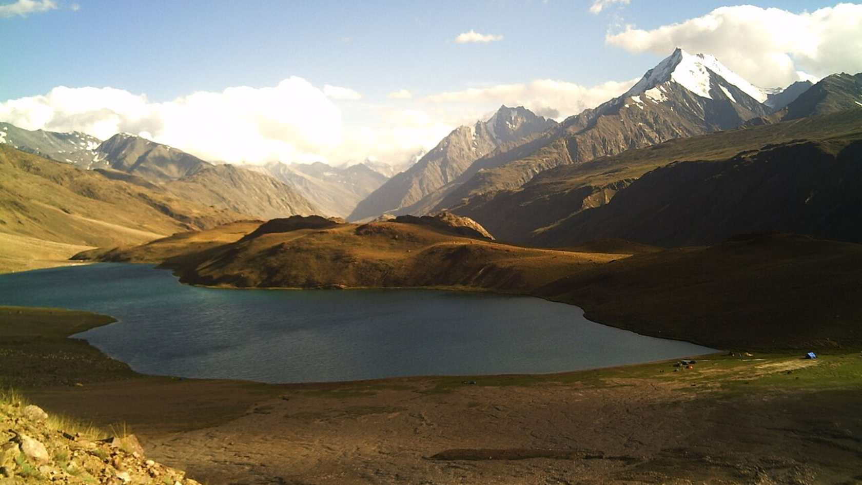 Chandratal Camping Guide | Best Camps, Rules, Cost & What to Carry [2026]