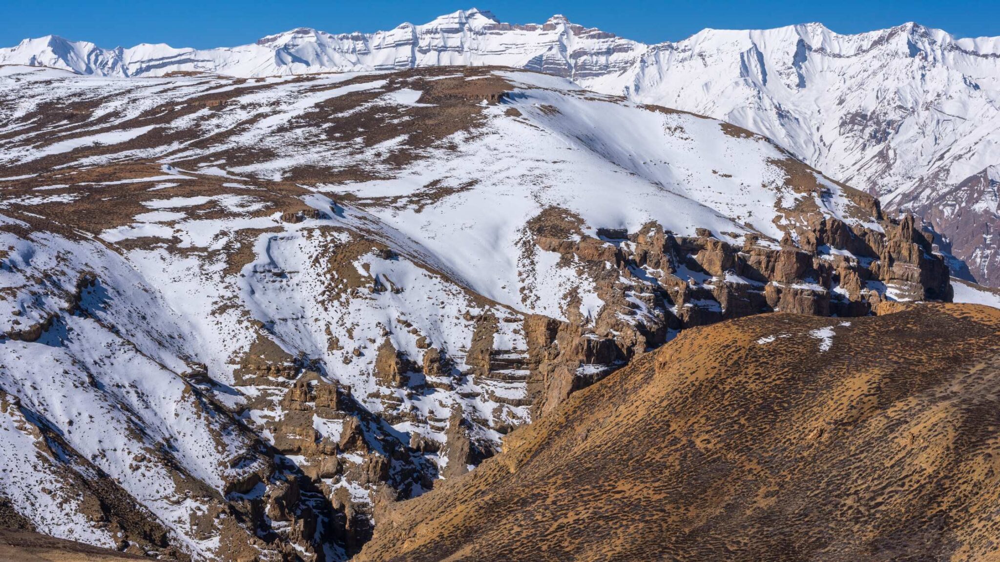 Spiti Valley vs Ladakh: Which Trip Should You Choose in 2026?
